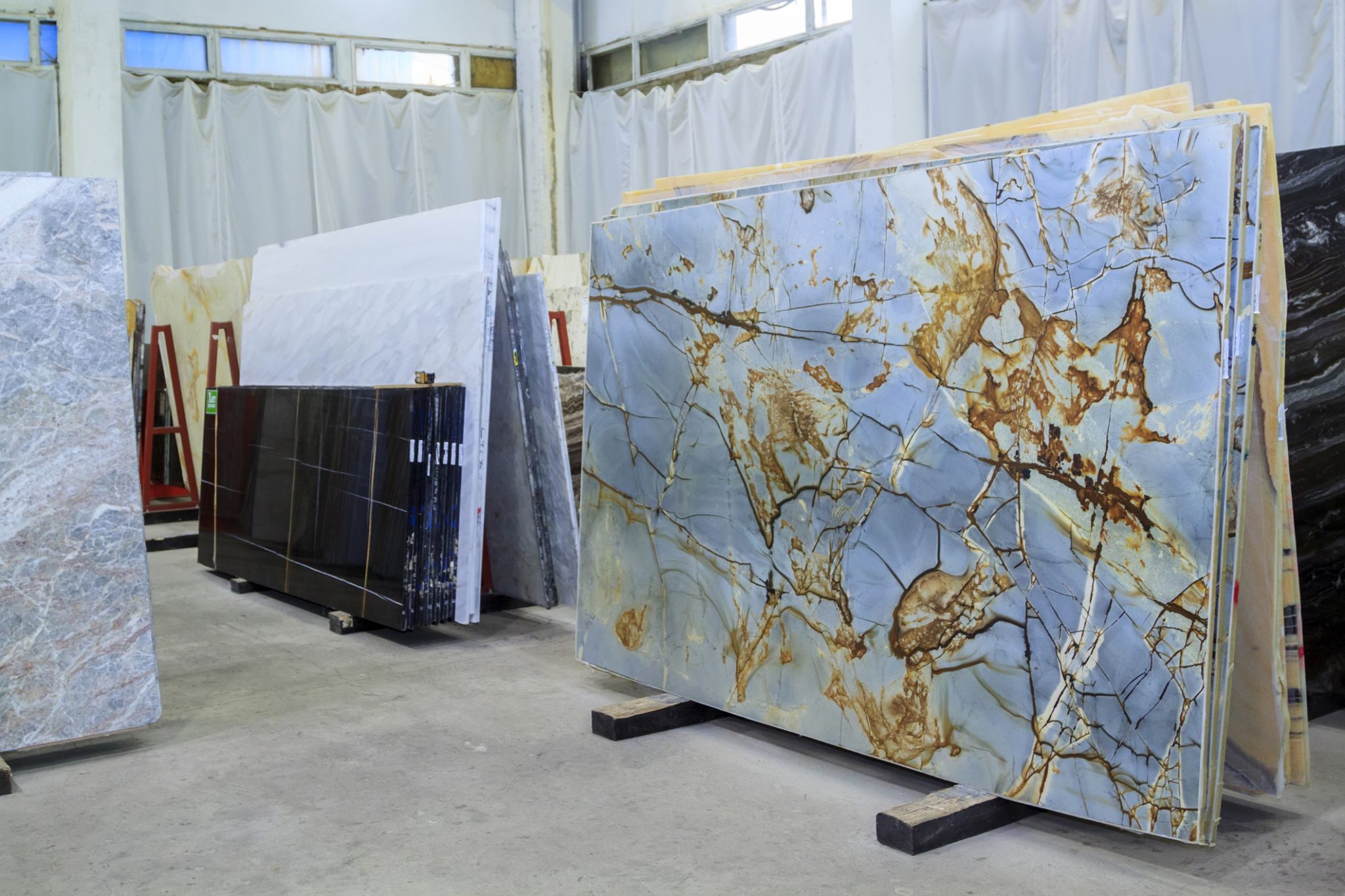 7 Stunning Quartzite Countertop Colors to Transform Your Space